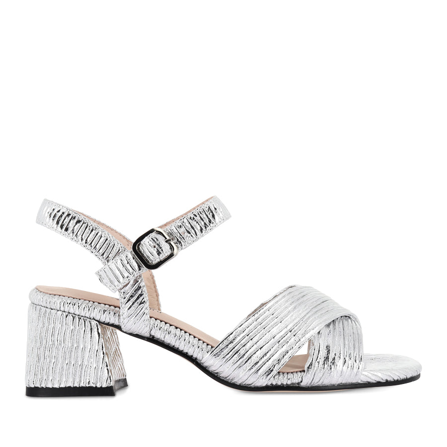 ALOOF - SILVER – Evans Shoes
