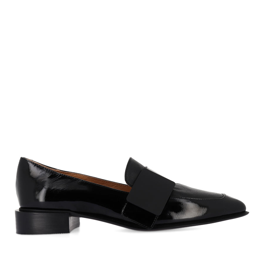 ERING - BLACK BLACK PATENT LEATHER – Evans Shoes