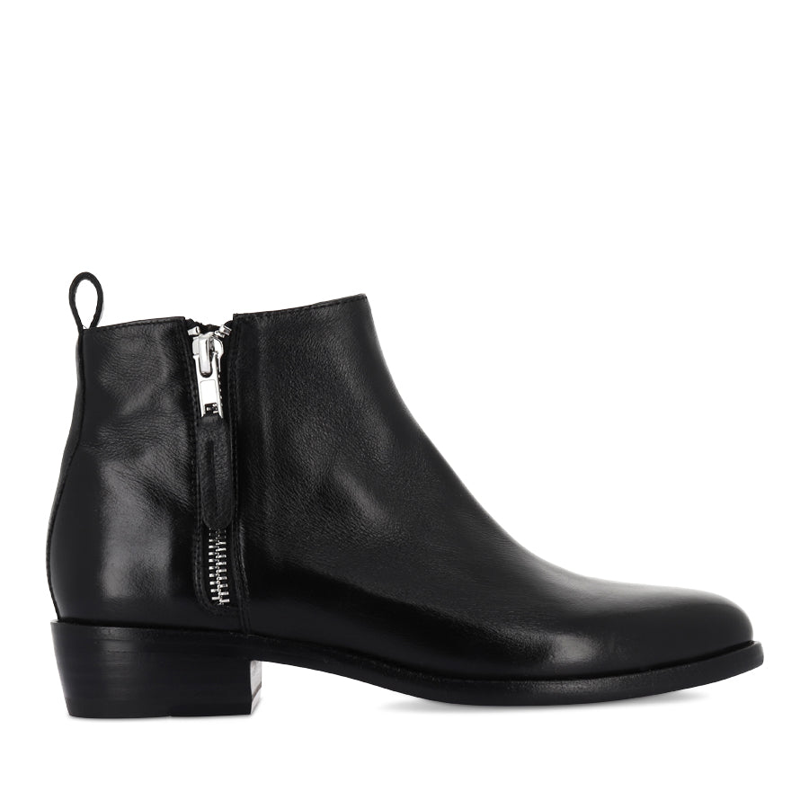 ISAAC - BLACK BLACK LEATHER – Evans Shoes