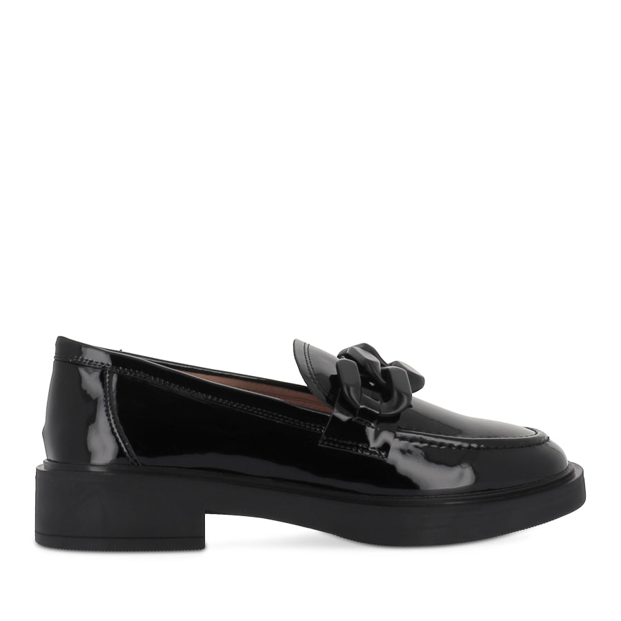 Evans Shoes | Shop the latest quality footwear brands online