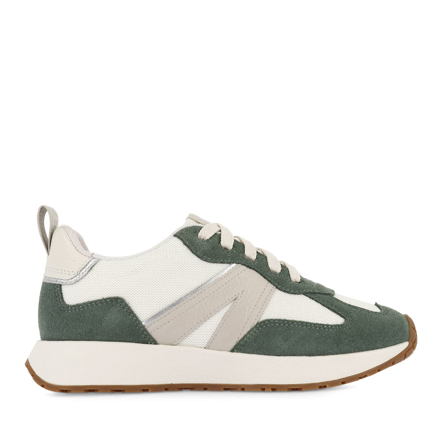 Evans Shoes | Shop the latest quality footwear brands online